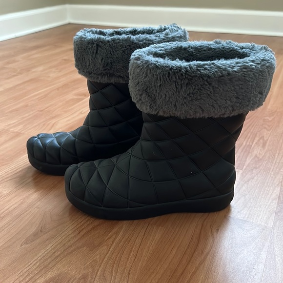 CROCS | Shoes | Crocs Winter Boots | Poshmark